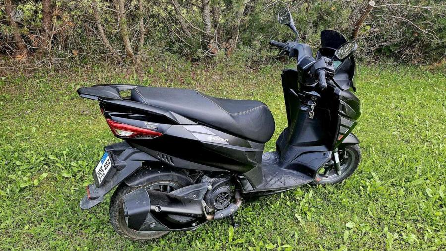Melns Aprilia SXR 2023 Mažeikiai, ar dzinēja tilpumu 0.00 L un nobraukumu 6 tūkst. km par 2000 €, foto 1 vietnē AUTOMOTO.COM.LV