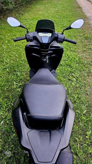 Melns Aprilia SXR 2023 Mažeikiai, ar dzinēja tilpumu 0.00 L un nobraukumu 6 tūkst. km par 2000 €, foto 5 vietnē AUTOMOTO.COM.LV