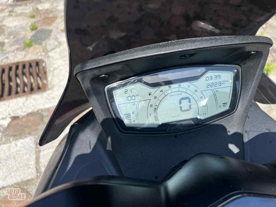 Grey Aprilia SXR 2024 in Kaunas, with an engine capacity of 0.05 L and mileage of 2 thousand km for 2150 €, photo 6 on AUTOMOTO.COM.LV