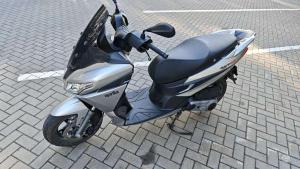 Pelēks Aprilia SXR 2024 Palanga, ar dzinēja tilpumu 50.00 L un nobraukumu 5 tūkst. km par 2000 €, foto 4 vietnē AUTOMOTO.COM.LV
