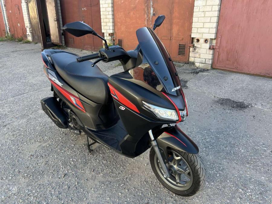 Aprilia SXR 2023 Alīta, ar dzinēja tilpumu 49.00 L un nobraukumu 37 tūkst. km par 1550 €, foto 1 vietnē AUTOMOTO.COM.LV