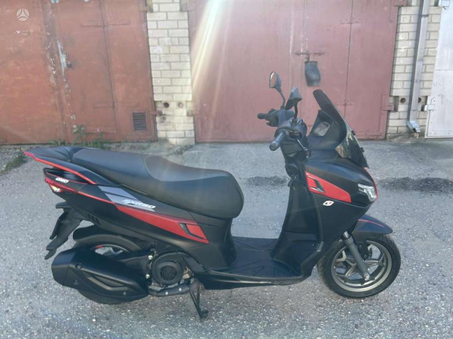 Aprilia SXR 2023 Alīta, ar dzinēja tilpumu 49.00 L un nobraukumu 37 tūkst. km par 1550 €, foto 3 vietnē AUTOMOTO.COM.LV