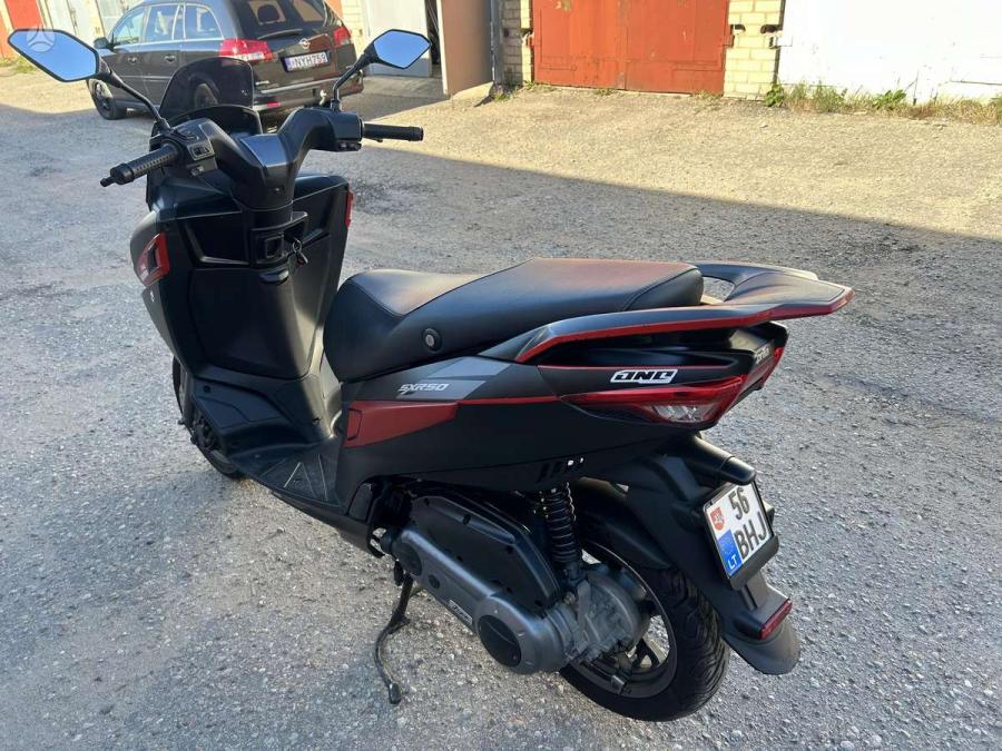 Aprilia SXR 2023 Alīta, ar dzinēja tilpumu 49.00 L un nobraukumu 37 tūkst. km par 1550 €, foto 7 vietnē AUTOMOTO.COM.LV