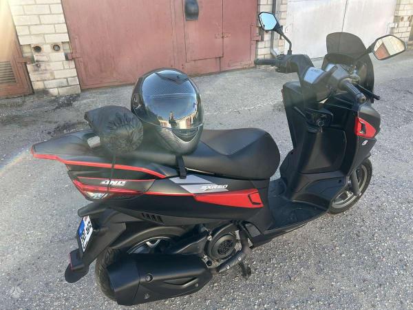 Aprilia SXR 2023 Alīta, ar dzinēja tilpumu 49.00 L un nobraukumu 37 tūkst. km par 1550 €, foto 10 vietnē AUTOMOTO.COM.LV