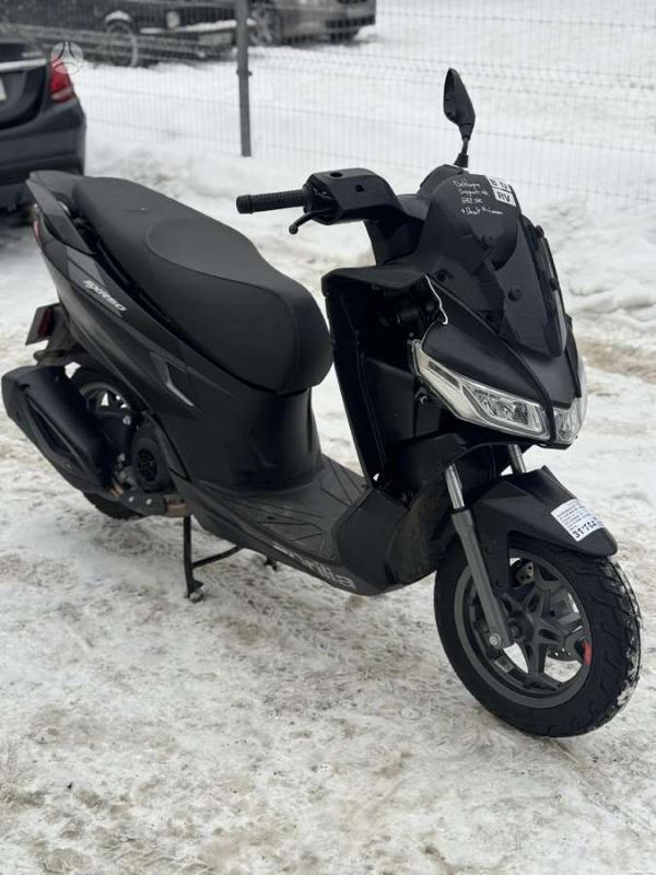 Aprilia SXR 2025 in Kaunas, with an engine capacity of 49.00 L and mileage of 1 thousand km for 1250 €, photo 3 on AUTOMOTO.COM.LV