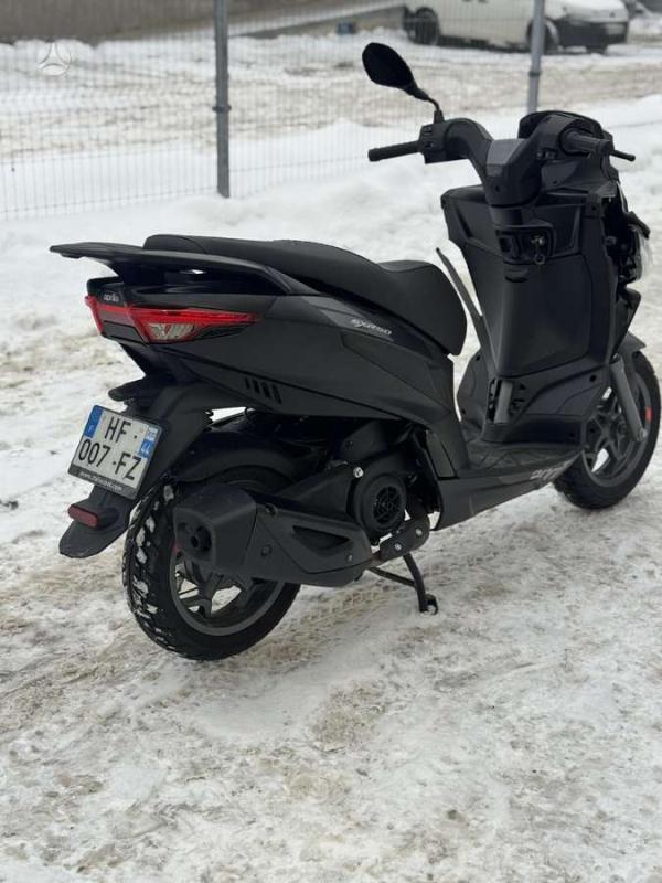 Aprilia SXR 2025 in Kaunas, with an engine capacity of 49.00 L and mileage of 1 thousand km for 1250 €, photo 5 on AUTOMOTO.COM.LV