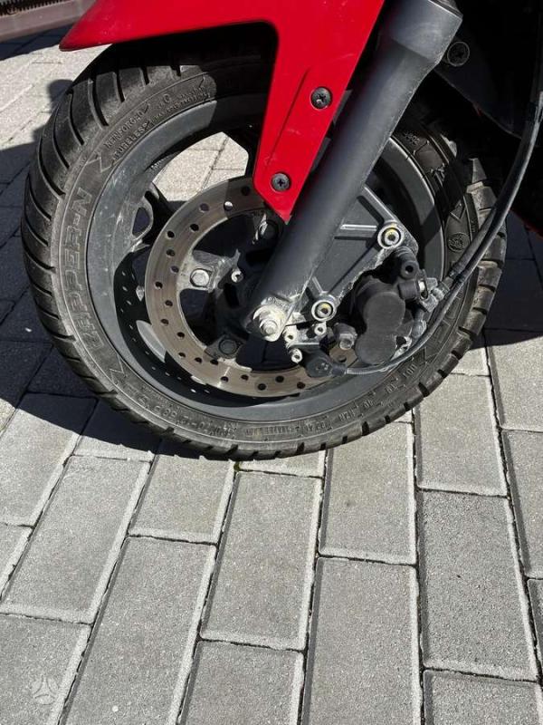 Aprilia SXR 2021 KlaipÄda vietnÄ Sarkans Aprilia SXR 2021 KlaipÄda, ar dzinÄja tilpumu 50.00 L un nobraukumu 7 tÅ«kst. km par 2050 ā¬, foto 11 vietnÄ AUTOMOTO.COM.LV