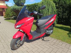 Red Aprilia SXR 2024 in Kaunas, with an engine capacity of 49.00 L and mileage of 2 thousand km for 1850 €, photo 3 on AUTOMOTO.COM.LV