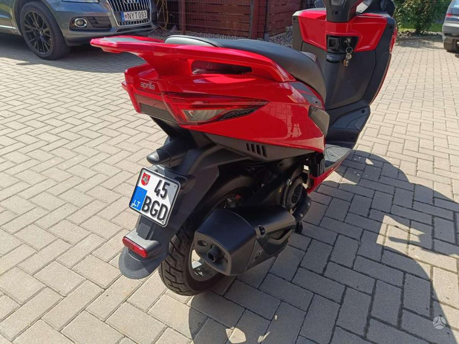 Red Aprilia SXR 2024 in Kaunas, with an engine capacity of 49.00 L and mileage of 2 thousand km for 1850 €, photo 16 on AUTOMOTO.COM.LV