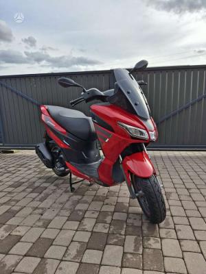 Red Aprilia SXR 2024 in Telschi, with an engine capacity of 49.00 L and mileage of 6 thousand km for 1850 €, photo 4 on AUTOMOTO.COM.LV