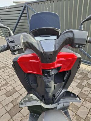 Red Aprilia SXR 2024 in Telschi, with an engine capacity of 49.00 L and mileage of 6 thousand km for 1850 €, photo 10 on AUTOMOTO.COM.LV