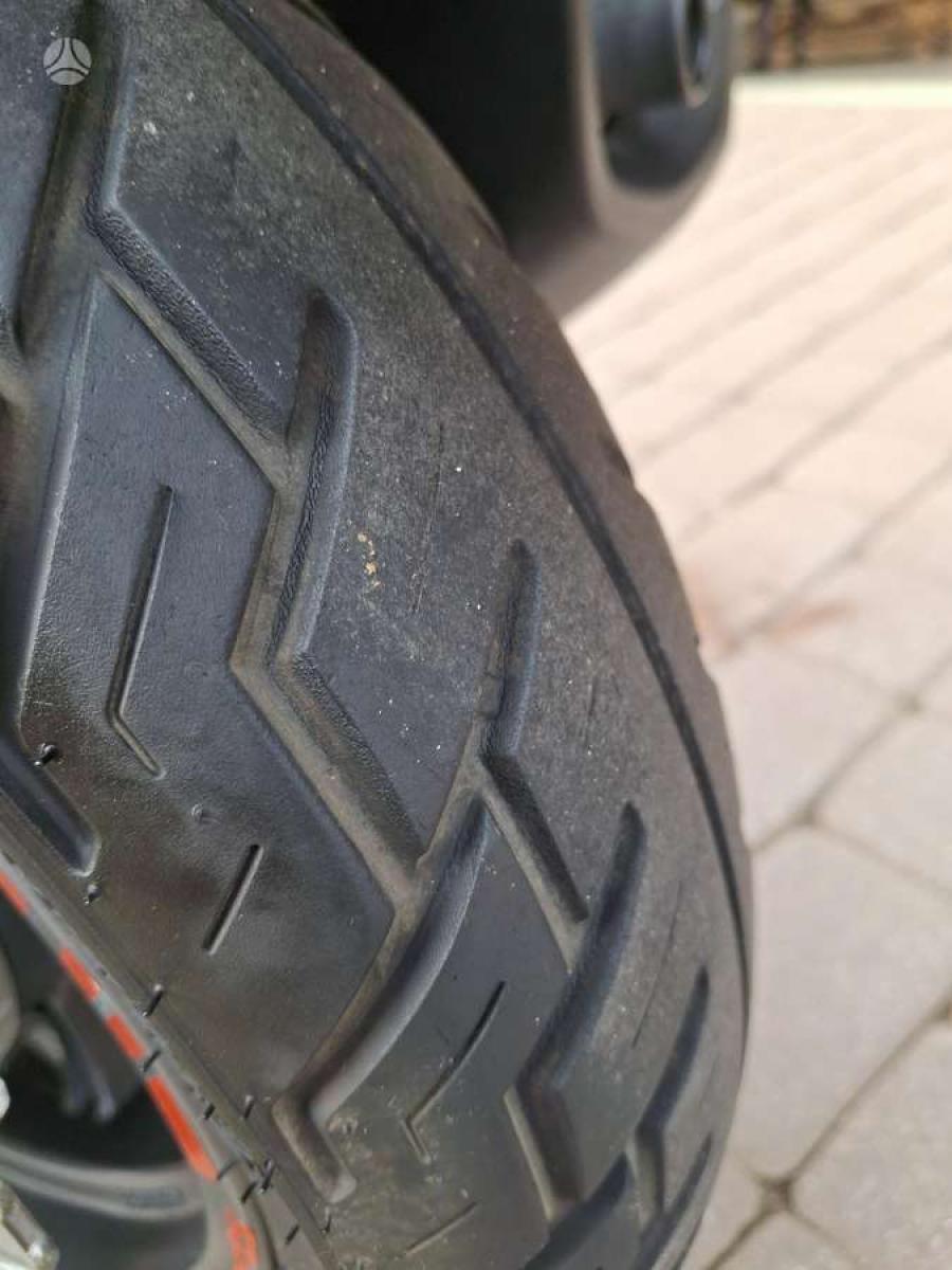 Red Aprilia SXR 2024 in Telschi, with an engine capacity of 49.00 L and mileage of 6 thousand km for 1850 €, photo 13 on AUTOMOTO.COM.LV