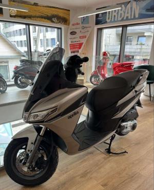Sarkans Aprilia SXR 2026 Viļņa, ar dzinēja tilpumu 50.00 L un nobraukumu 0 tūkst. km par 2590 €, foto 3 vietnē AUTOMOTO.COM.LV