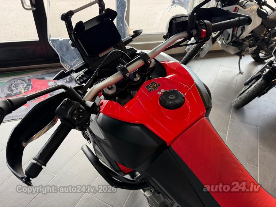 Sarkans Aprilia Tuareg 2022 Tallina, ar dzinēja tilpumu 0.66 L un nobraukumu 25 tūkst. km par 8490 €, foto 17 vietnē AUTOMOTO.COM.LV