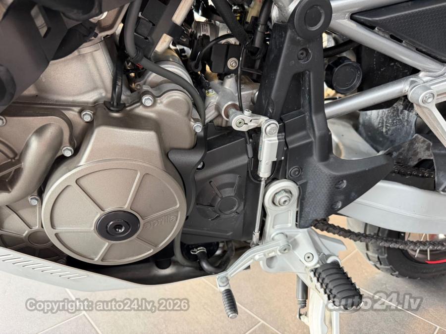 Sarkans Aprilia Tuareg 2022 Tallina, ar dzinēja tilpumu 0.66 L un nobraukumu 25 tūkst. km par 8490 €, foto 20 vietnē AUTOMOTO.COM.LV