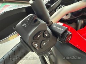 Sarkans Aprilia Tuareg 2022 Tallina, ar dzinēja tilpumu 0.66 L un nobraukumu 25 tūkst. km par 8490 €, foto 21 vietnē AUTOMOTO.COM.LV