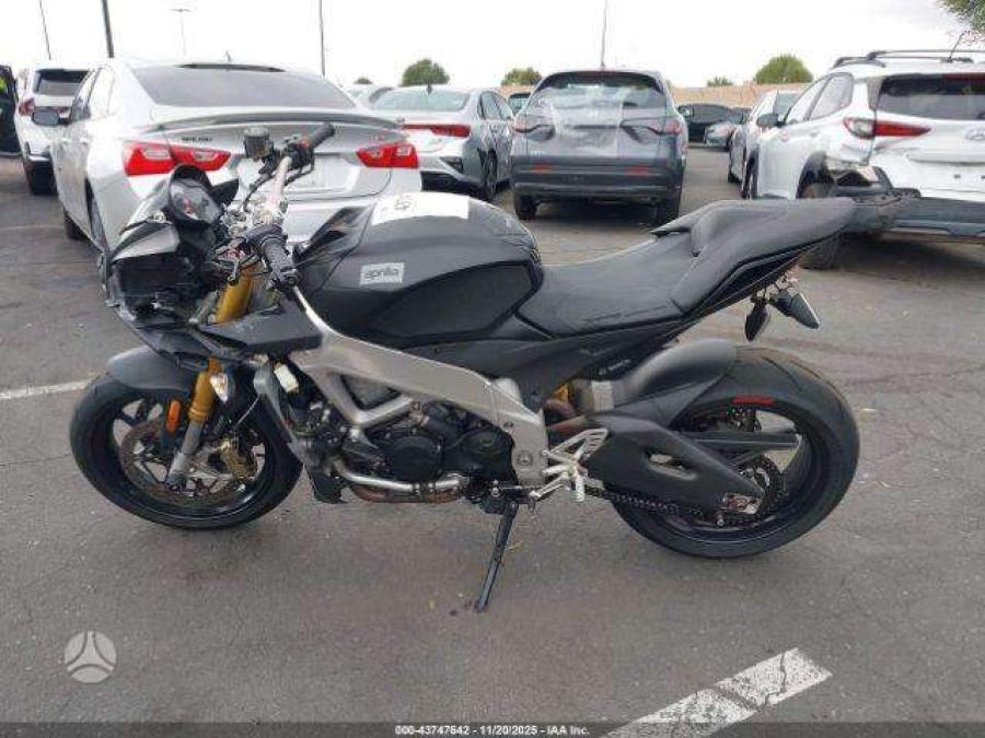 Melns Aprilia Tuono 2015 Klaipėda, ar dzinēja tilpumu 1.00 L un nobraukumu 43 tūkst. km par 4500 €, foto 13 vietnē AUTOMOTO.COM.LV