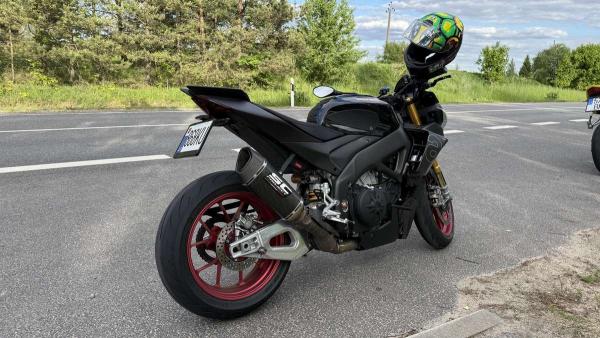 Melns Aprilia Tuono 2022 Viļņa, ar dzinēja tilpumu 1.10 L un nobraukumu 15 tūkst. km par 11600 €, foto 4 vietnē AUTOMOTO.COM.LV