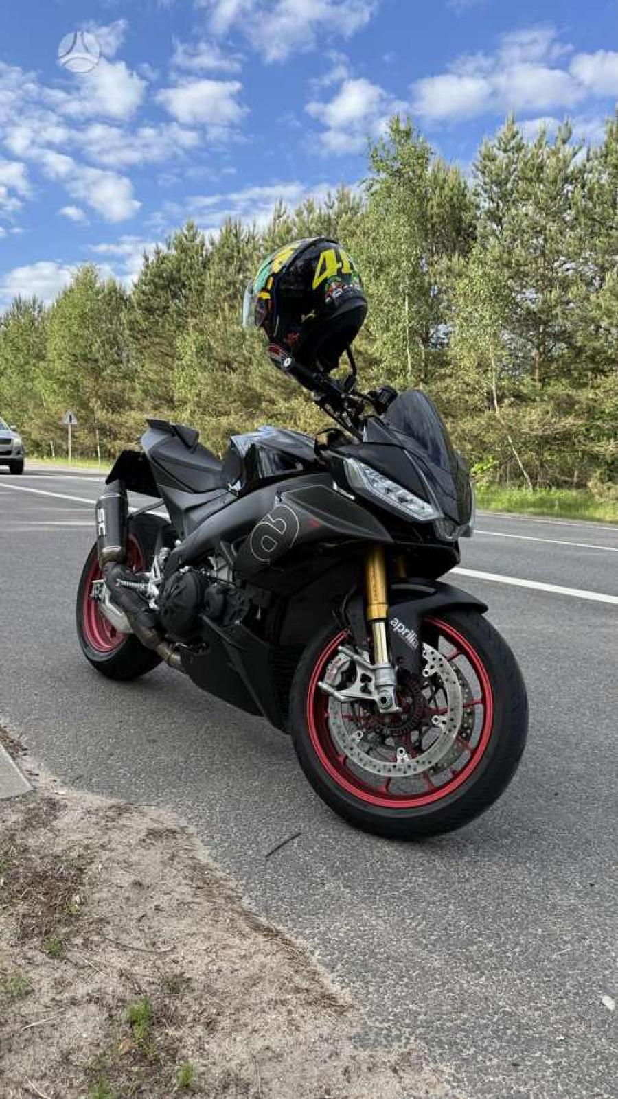 Melns Aprilia Tuono 2022 Viļņa, ar dzinēja tilpumu 1.10 L un nobraukumu 15 tūkst. km par 11600 €, foto 8 vietnē AUTOMOTO.COM.LV