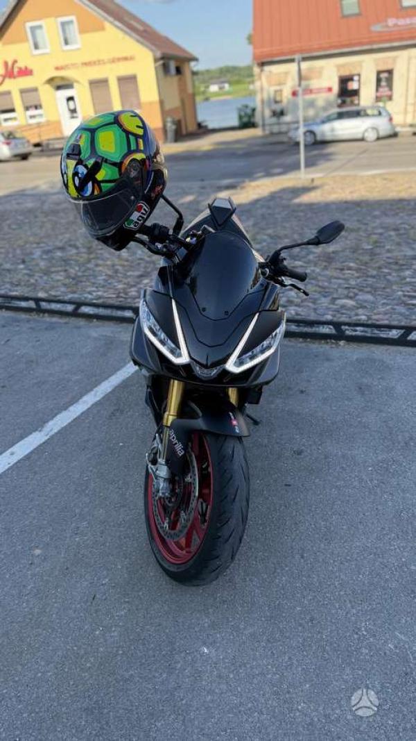 Melns Aprilia Tuono 2022 Viļņa, ar dzinēja tilpumu 1.10 L un nobraukumu 15 tūkst. km par 11600 €, foto 9 vietnē AUTOMOTO.COM.LV