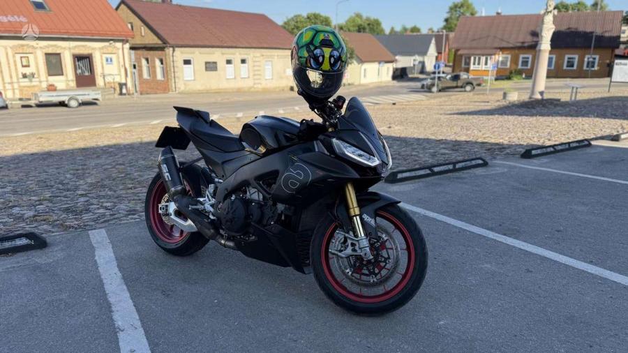 Melns Aprilia Tuono 2022 Viļņa, ar dzinēja tilpumu 1.10 L un nobraukumu 15 tūkst. km par 11600 €, foto 11 vietnē AUTOMOTO.COM.LV