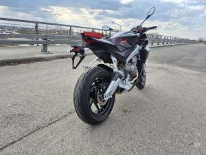 Melns Aprilia Tuono 2024 Viļņa, ar dzinēja tilpumu 0.66 L un nobraukumu 0 tūkst. km par 7600 €, foto 6 vietnē AUTOMOTO.COM.LV