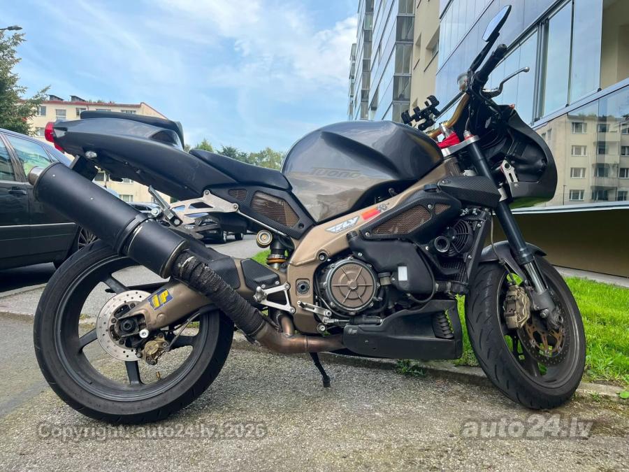 Grey Aprilia Tuono 2003 in Tallinn, with an engine capacity of 1.00 L and mileage of 37 thousand km for 2299 €, photo 4 on AUTOMOTO.COM.LV