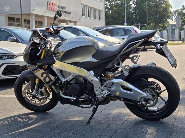 Pelēks Aprilia Tuono 2017 Panevēža, ar dzinēja tilpumu 1.10 L un nobraukumu 29 tūkst. km par 6199 €, foto 2 vietnē AUTOMOTO.COM.LV