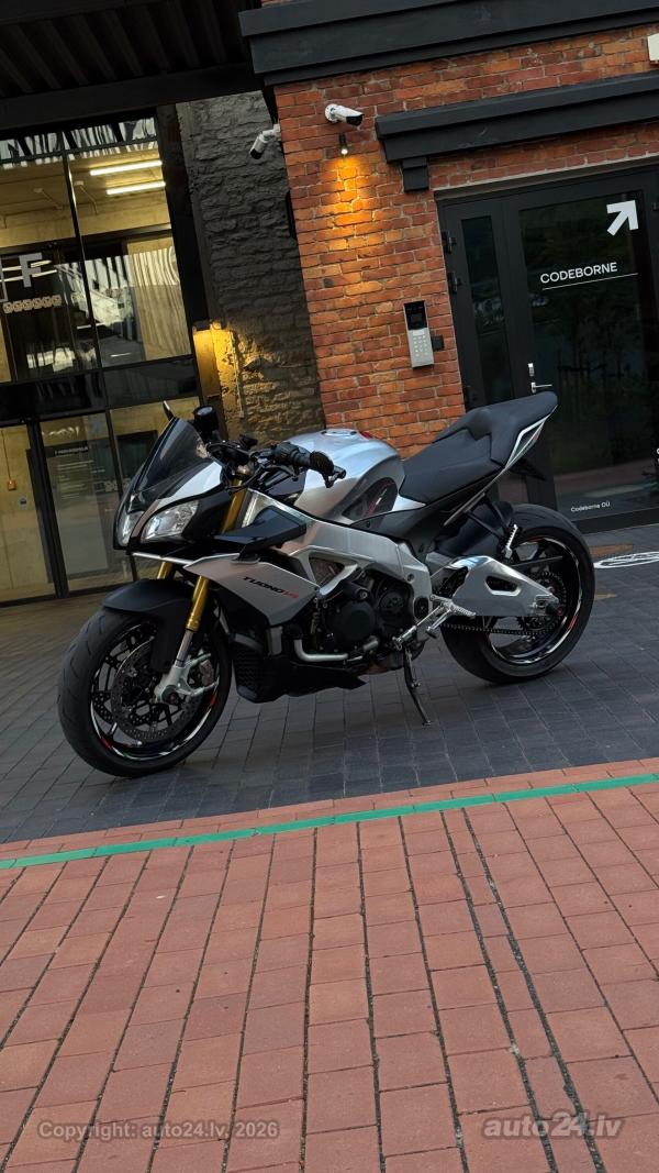 Grey Aprilia Tuono 2017 in Tallinn, with an engine capacity of 1.08 L and mileage of 39 thousand km for 8900 €, photo 1 on AUTOMOTO.COM.LV