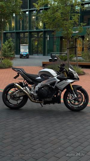 Grey Aprilia Tuono 2017 in Tallinn, with an engine capacity of 1.08 L and mileage of 39 thousand km for 8900 €, photo 4 on AUTOMOTO.COM.LV