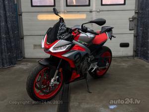 Pelēks Aprilia Tuono 2022 Pērnava, ar dzinēja tilpumu 0.66 L un nobraukumu 9 tūkst. km par 7990 €, foto  vietnē AUTOMOTO.COM.LV