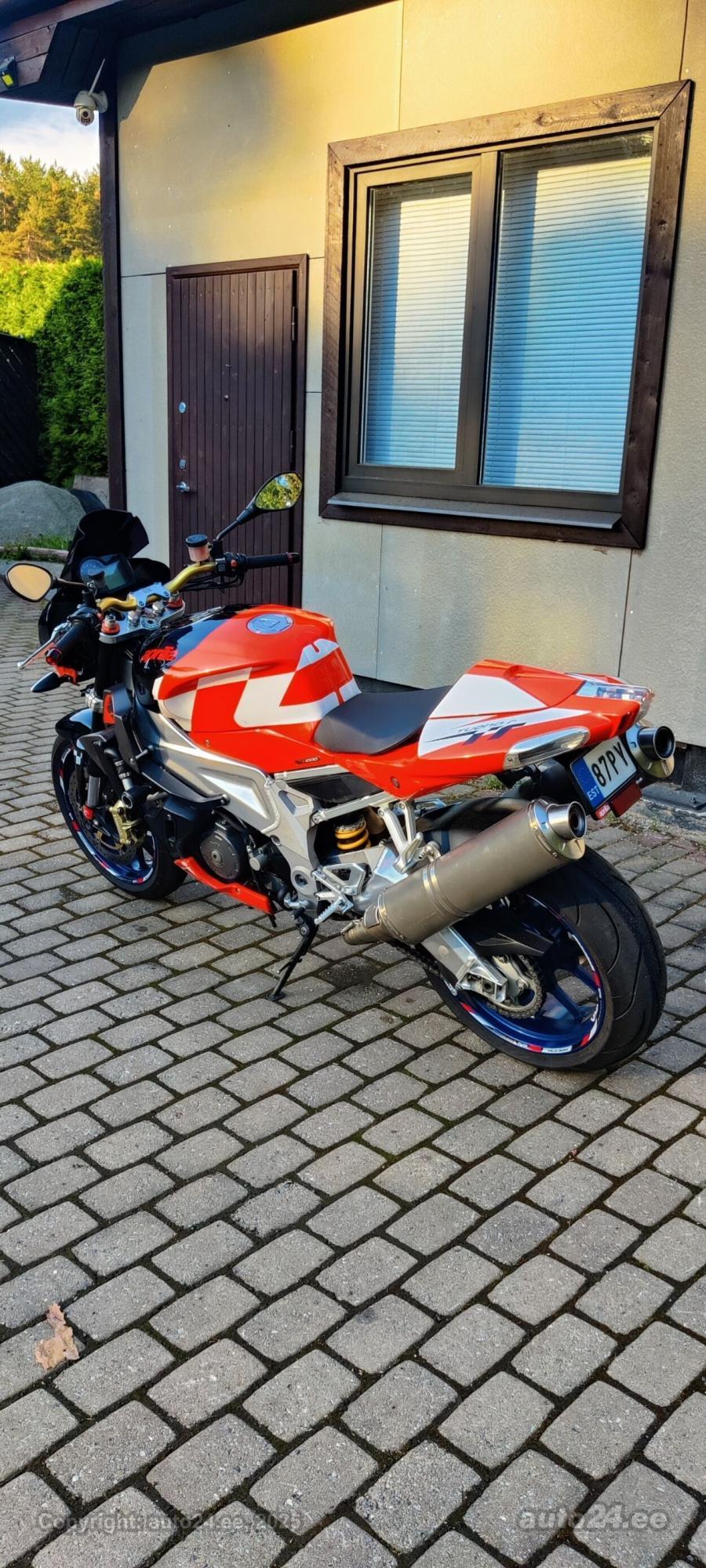 Aprilia Tuono 2006 Tallina, ar dzinēja tilpumu 1.00 L un nobraukumu 34 tūkst. km par 3800 €, foto 1 vietnē AUTOMOTO.COM.LV