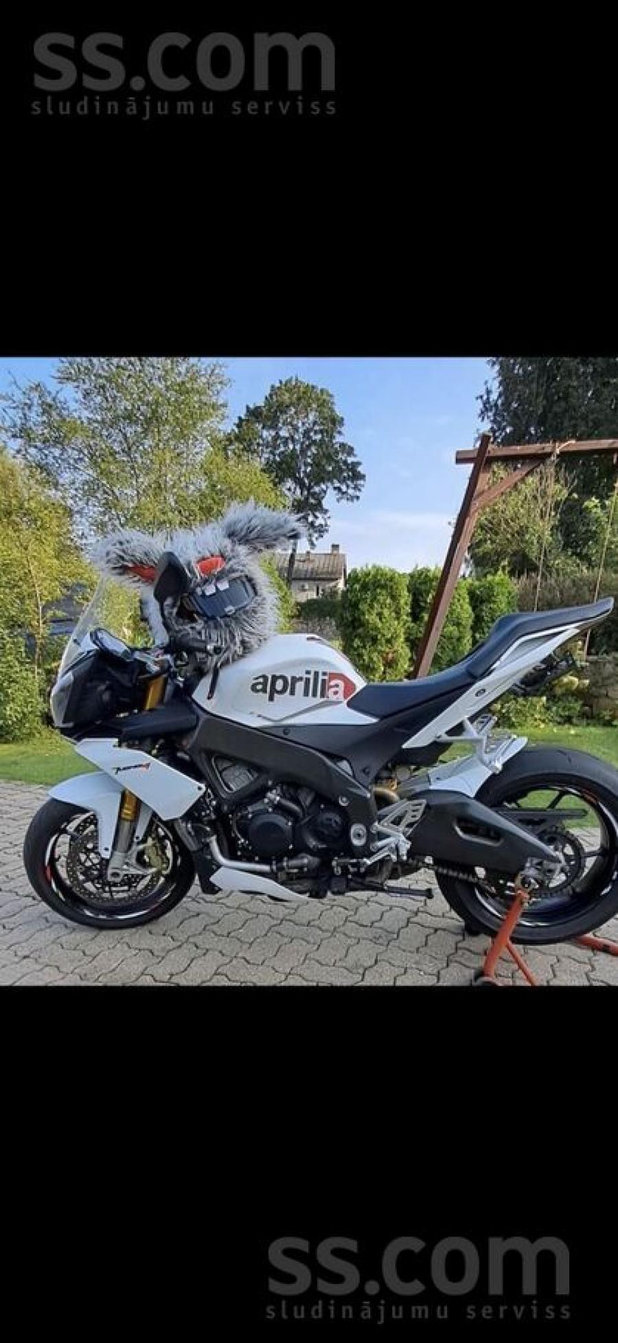 Aprilia Tuono 2012 in Riga, with an engine capacity of 0.13 L and mileage of 0 thousand km for 5999 €, photo 1 on AUTOMOTO.COM.LV