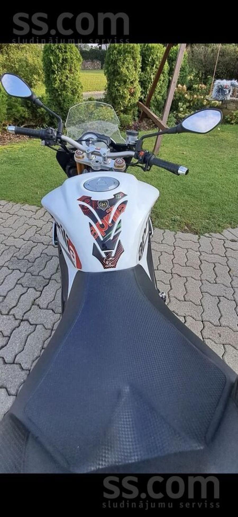 Aprilia Tuono 2012 in Riga, with an engine capacity of 0.13 L and mileage of 0 thousand km for 5999 €, photo 10 on AUTOMOTO.COM.LV