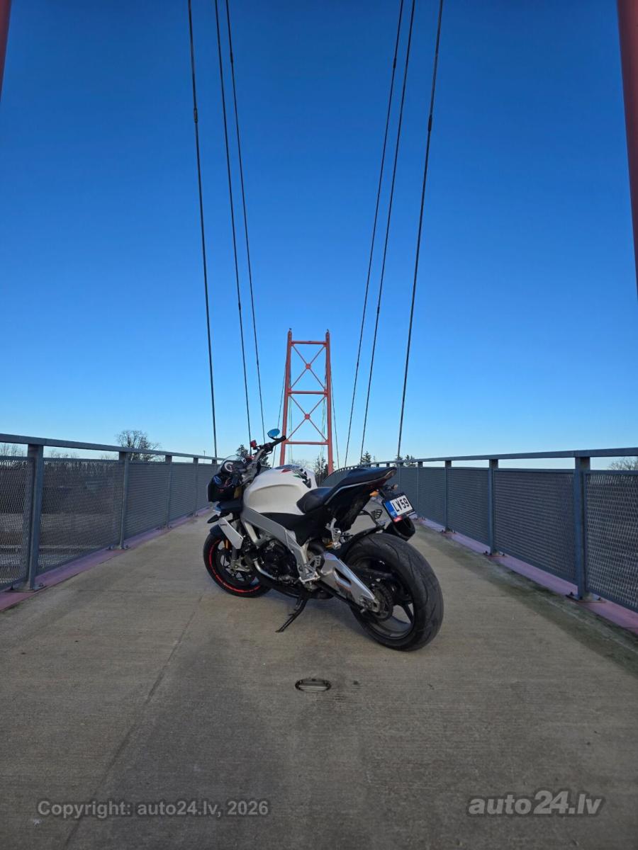 Aprilia Tuono 2014 Tallina, ar dzinēja tilpumu 1.00 L un nobraukumu 36 tūkst. km par 5999 €, foto 6 vietnē AUTOMOTO.COM.LV