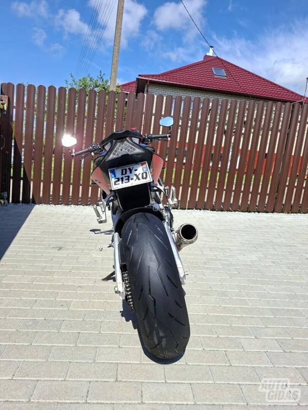 Aprilia Tuono 2016 Tauragė, ar dzinēja tilpumu 0.00 L un nobraukumu 0 tūkst. km par 7200 €, foto 6 vietnē AUTOMOTO.COM.LV