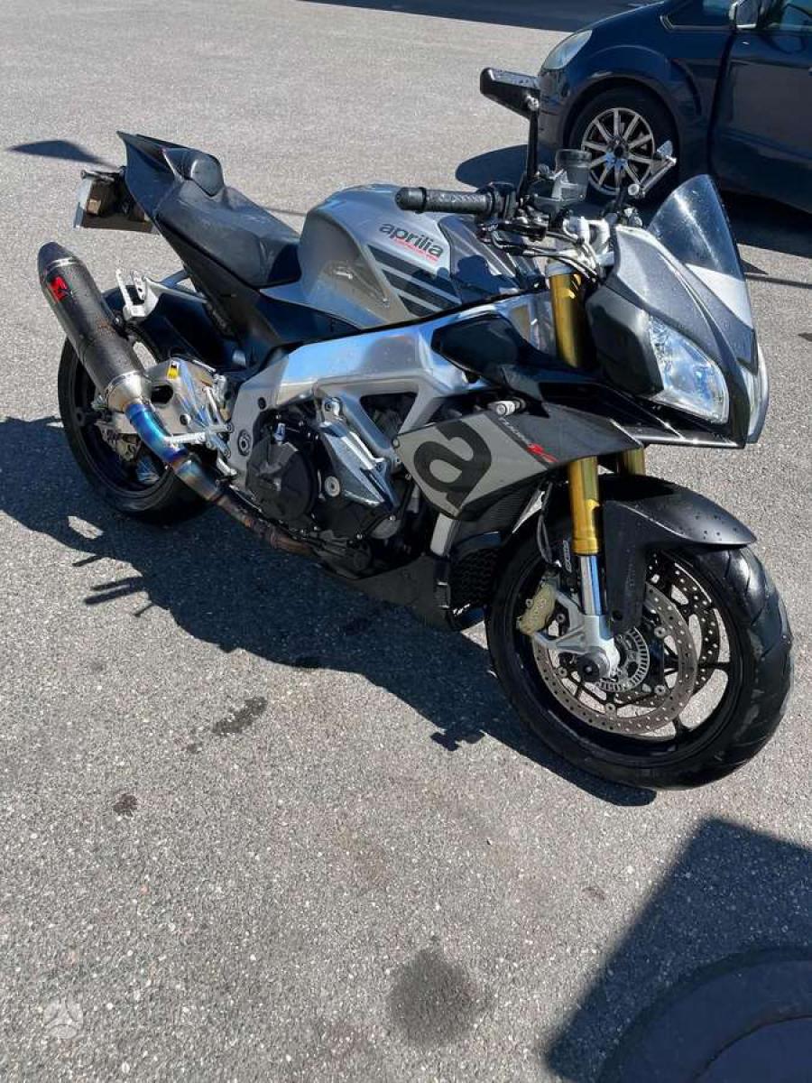 Aprilia Tuono 2016 in Klaipeda, with an engine capacity of 1.10 L and mileage of 9 thousand km for 7500 €, photo 3 on AUTOMOTO.COM.LV