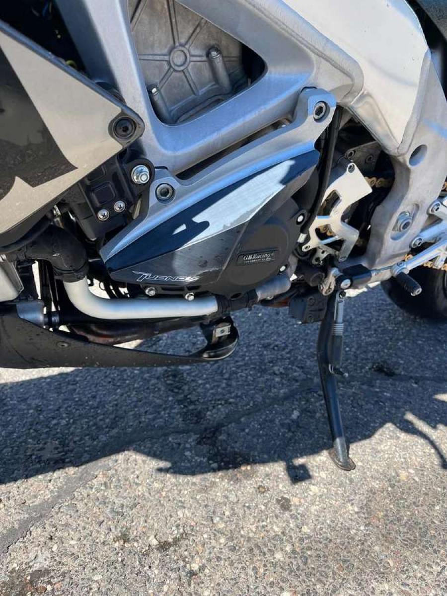 Aprilia Tuono 2016 in Klaipeda, with an engine capacity of 1.10 L and mileage of 9 thousand km for 7500 €, photo 7 on AUTOMOTO.COM.LV