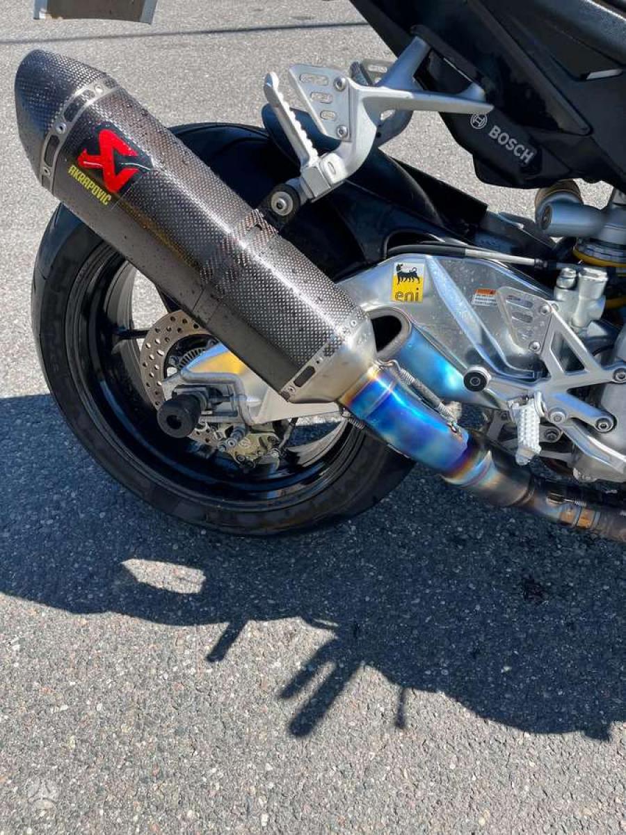 Aprilia Tuono 2016 in Klaipeda, with an engine capacity of 1.10 L and mileage of 9 thousand km for 7500 €, photo 11 on AUTOMOTO.COM.LV