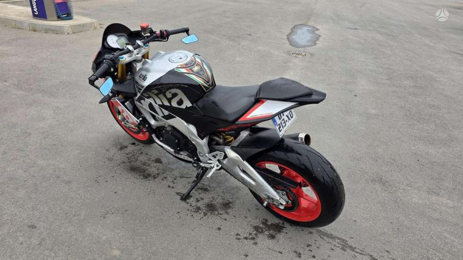 Aprilia Tuono 2016 Panevēža, ar dzinēja tilpumu 1.08 L un nobraukumu 49 tūkst. km par 6350 €, foto 6 vietnē AUTOMOTO.COM.LV
