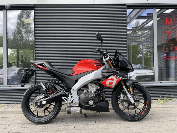 Aprilia Tuono 2017 in Riga, with an engine capacity of 0.13 L and mileage of 9 thousand km for 2799 €, photo 5 on AUTOMOTO.COM.LV