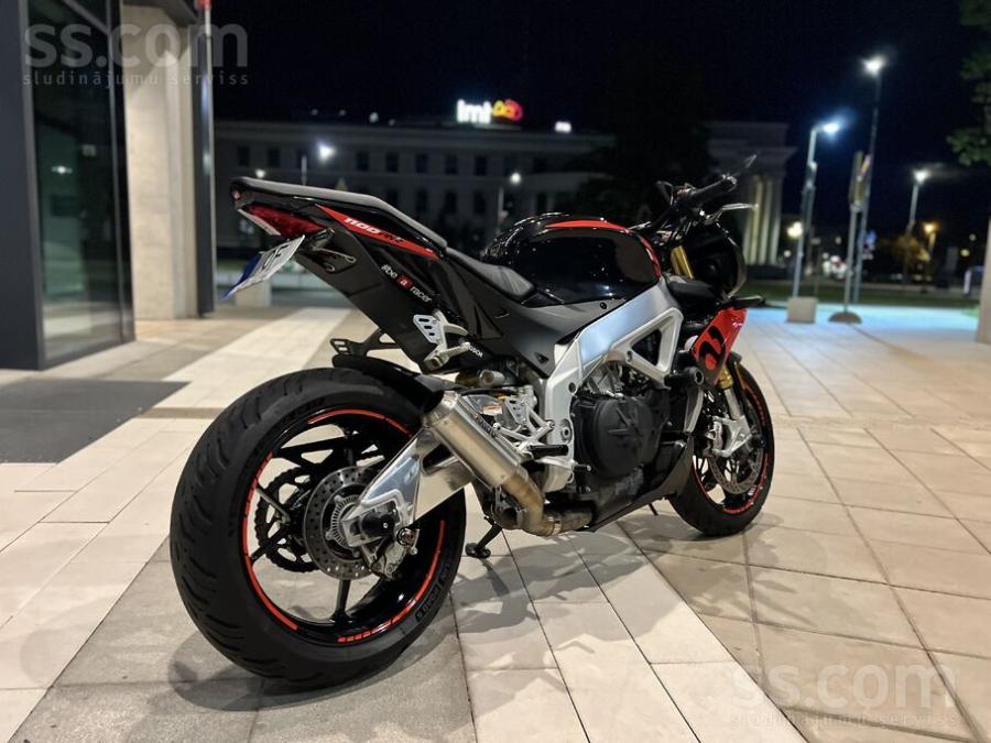 Aprilia Tuono 2017 in Riga, with an engine capacity of 1.10 L and mileage of 0 thousand km for 7900 €, photo 4 on AUTOMOTO.COM.LV