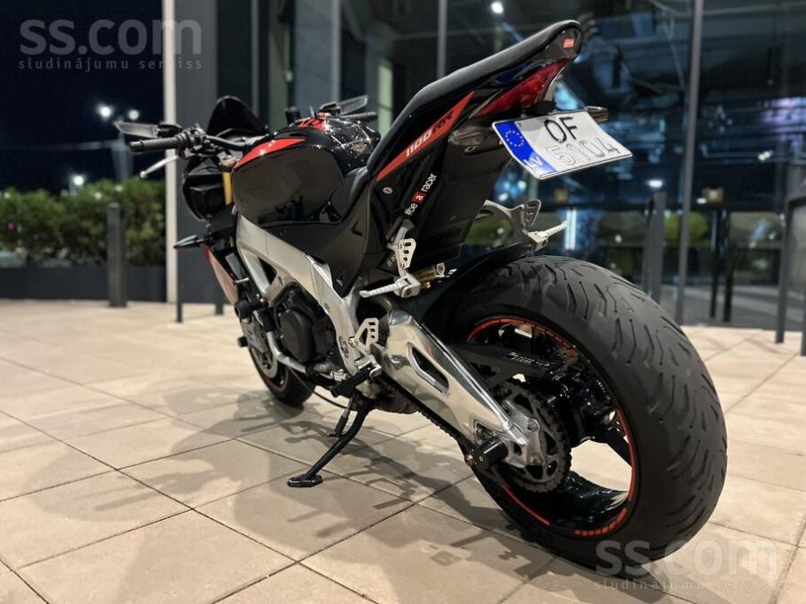 Aprilia Tuono 2017 in Riga, with an engine capacity of 1.10 L and mileage of 0 thousand km for 7900 €, photo 8 on AUTOMOTO.COM.LV