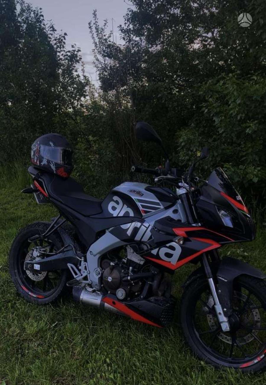 Aprilia Tuono 2019 in Vilnius, with an engine capacity of 0.13 L and mileage of 12 thousand km for 2800 €, photo 1 on AUTOMOTO.COM.LV