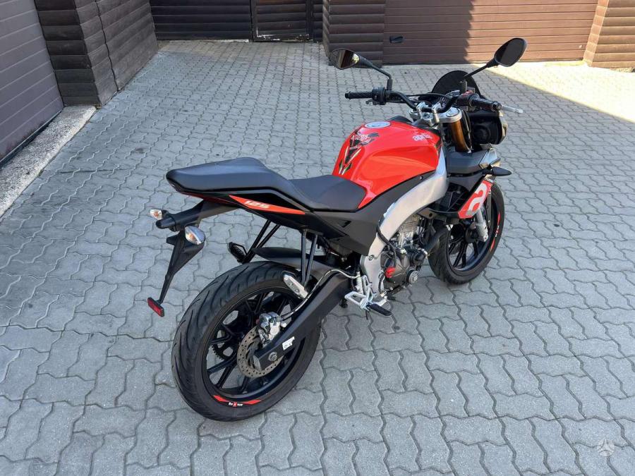 Aprilia Tuono 2019 in Prienai, with an engine capacity of 0.13 L and mileage of 25 thousand km for 1100 €, photo 7 on AUTOMOTO.COM.LV