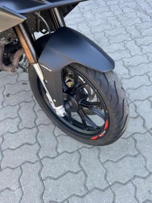 Aprilia Tuono 2019 in Prienai, with an engine capacity of 0.13 L and mileage of 25 thousand km for 1100 €, photo 11 on AUTOMOTO.COM.LV