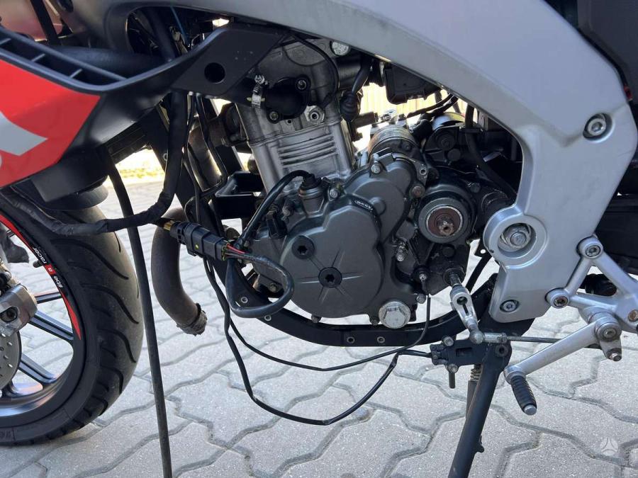 Aprilia Tuono 2019 in Prienai, with an engine capacity of 0.13 L and mileage of 25 thousand km for 1100 €, photo 15 on AUTOMOTO.COM.LV