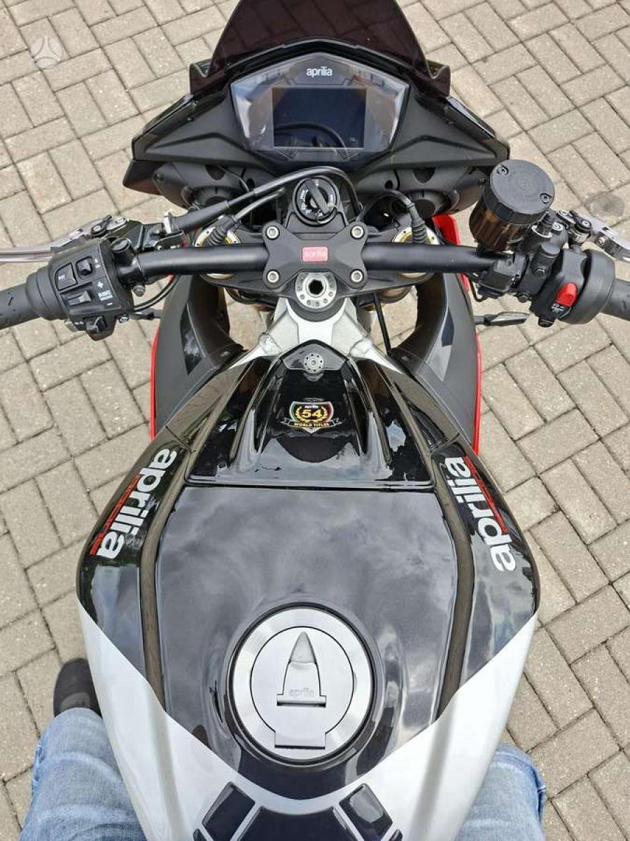 Aprilia Tuono 2019 Viļņa, ar dzinēja tilpumu 1.10 L un nobraukumu 39 tūkst. km par 9100 €, foto 7 vietnē AUTOMOTO.COM.LV