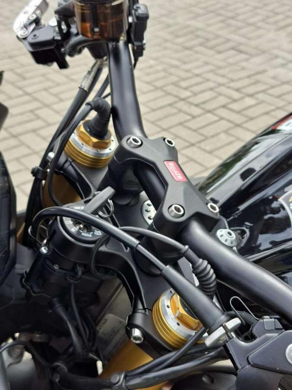 Aprilia Tuono 2019 Viļņa, ar dzinēja tilpumu 1.10 L un nobraukumu 39 tūkst. km par 9100 €, foto 10 vietnē AUTOMOTO.COM.LV