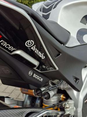 Aprilia Tuono 2019 Viļņa, ar dzinēja tilpumu 1.10 L un nobraukumu 39 tūkst. km par 9100 €, foto 12 vietnē AUTOMOTO.COM.LV
